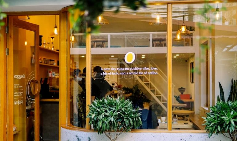 25+ mẫu thiết kế quán cafe mặt tiền 5m đẹp hoàn hảo