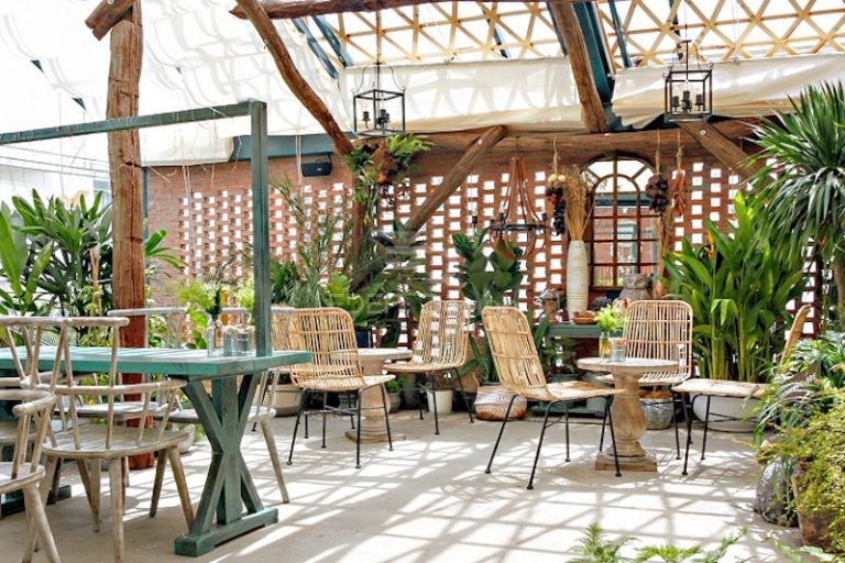 25+ mẫu thiết kế quán cafe mặt tiền 5m đẹp hoàn hảo